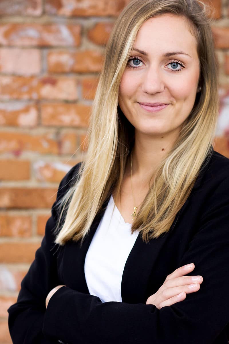 Julia Sabrina-15747 | TRUSTPromotion de